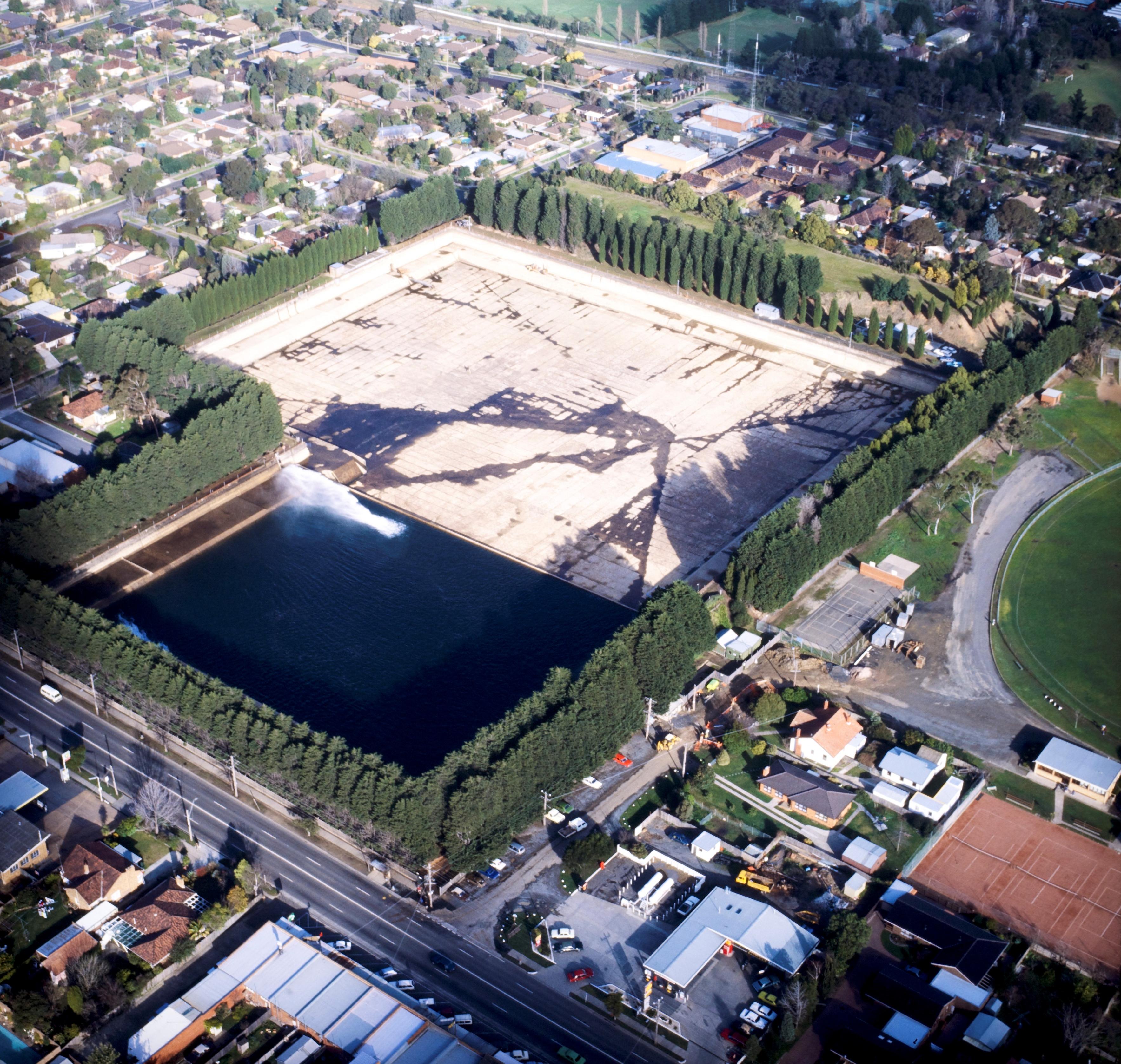 Mount Waverley Reservoir 1985 | Melbourne Water